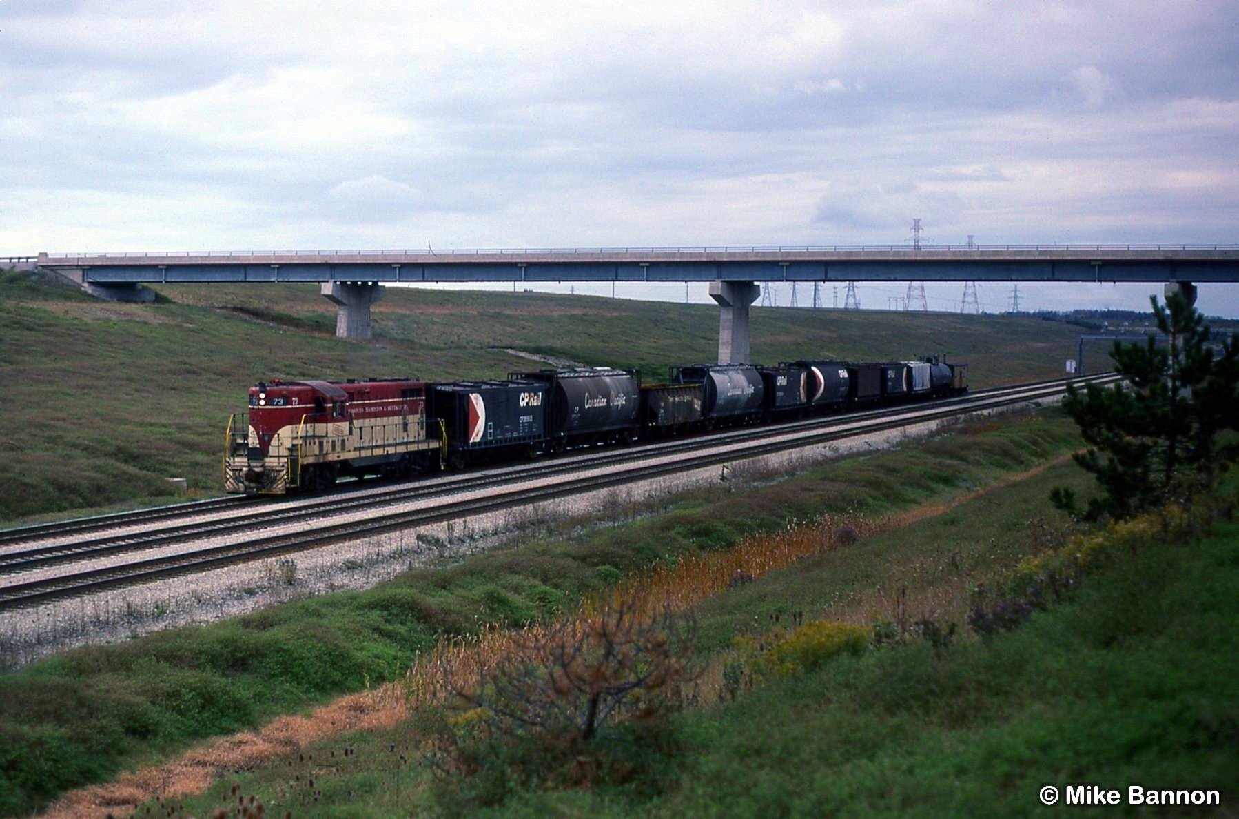 Railpictures.ca - Mike Bannon Photo: TH&B #73 Eastbound in the Welland ...