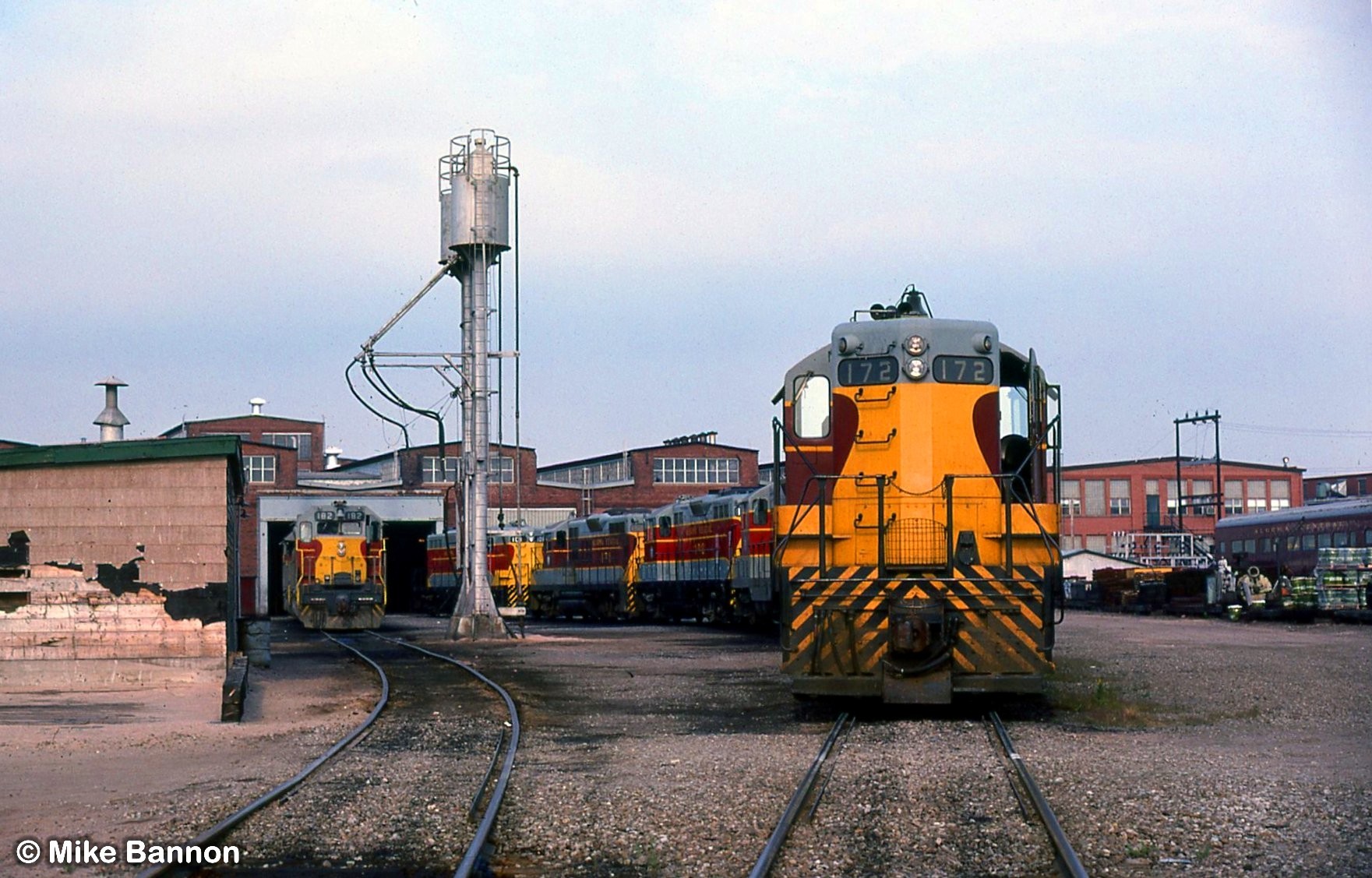 Railpictures.ca - Mike Bannon Photo: ACR 172 the last GP9 built sitting ...