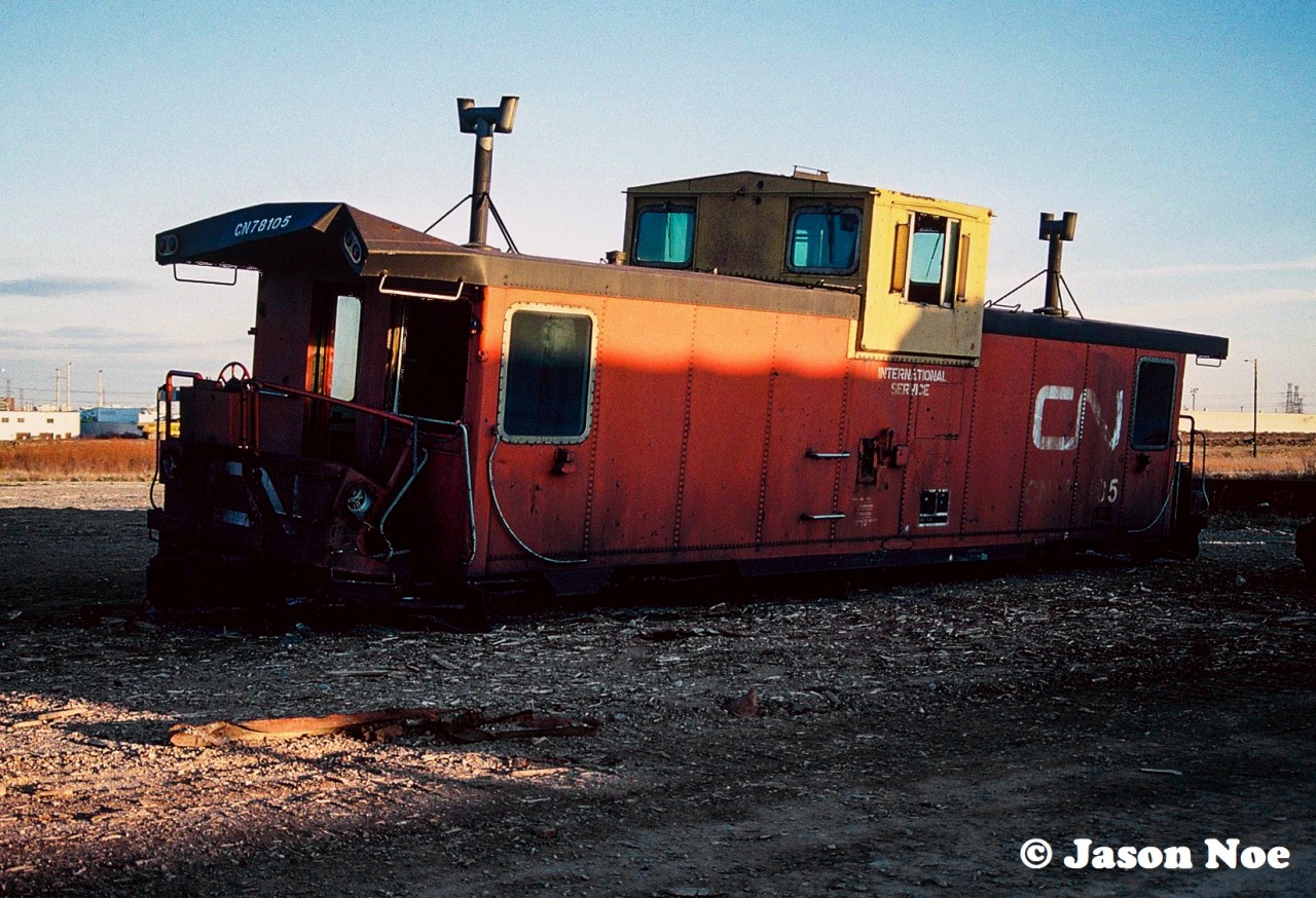 Railpictures.ca - Jason Noe Photo: CN International caboose 78105 gets ...