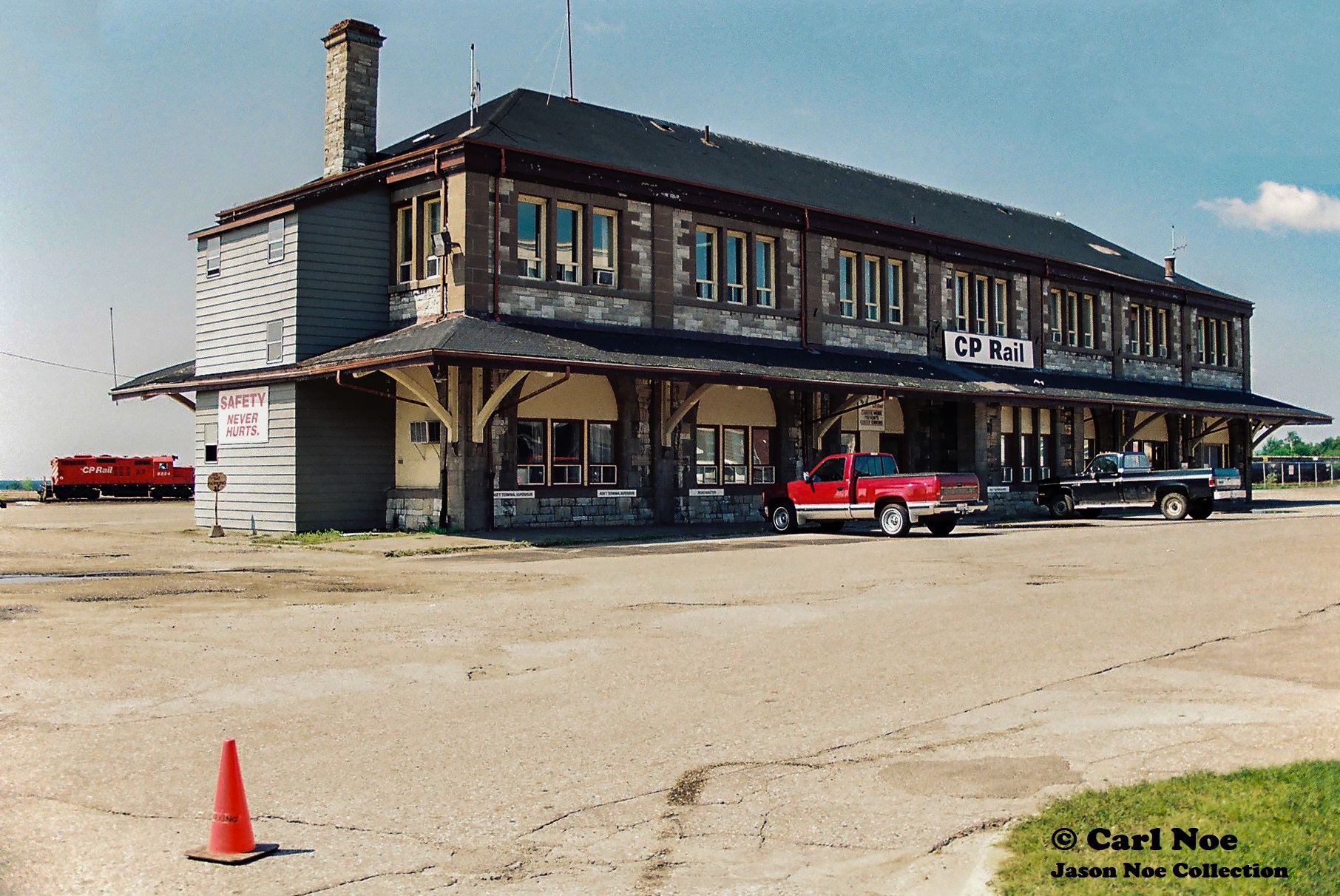 Railpictures.ca - Carl Noe (Collection of Jason Noe) Photo: CP GP9u ...
