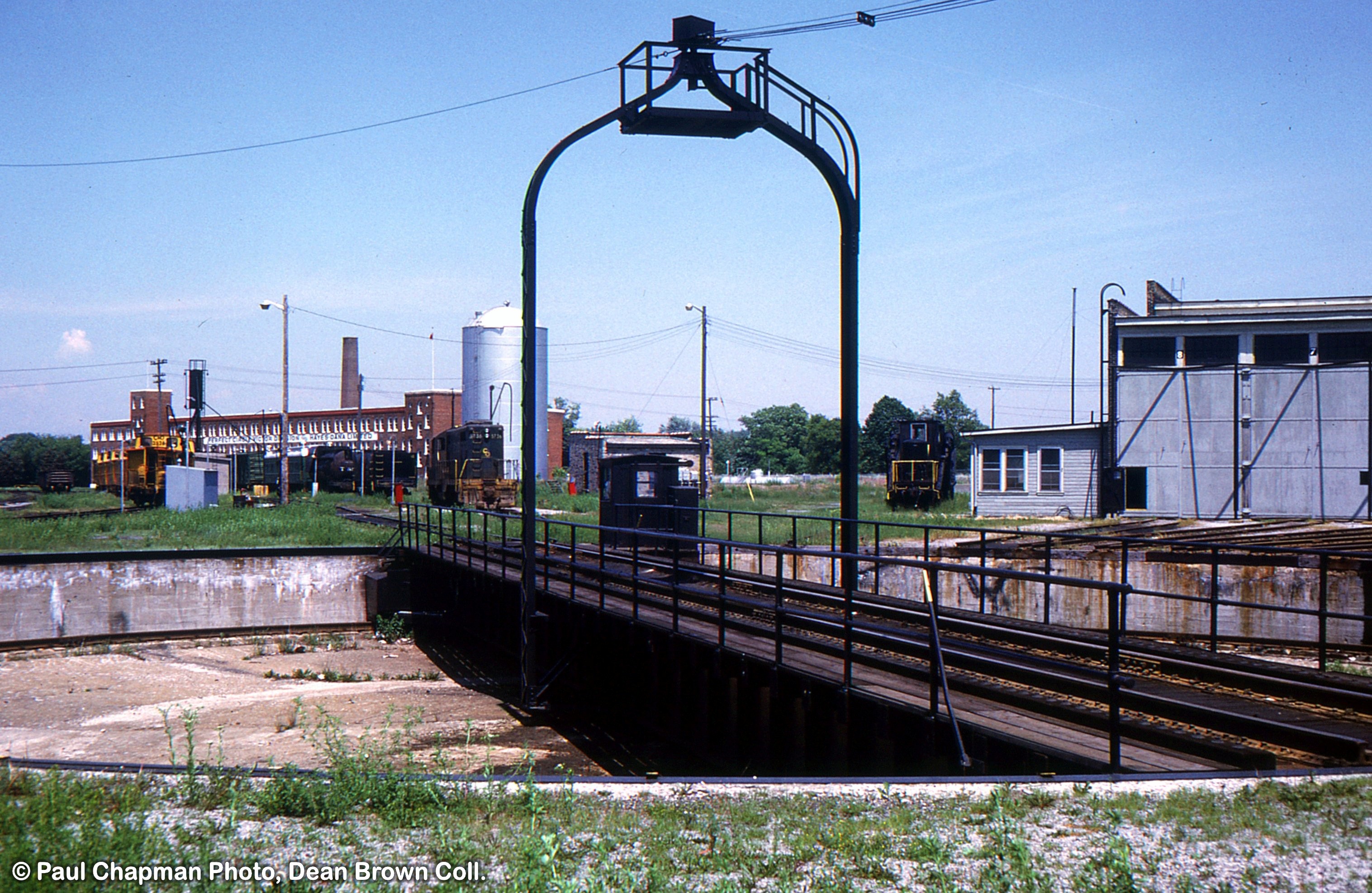 Railpictures.ca - Paul Chapman Photo: The C&O turn Table in St. Thomas ...