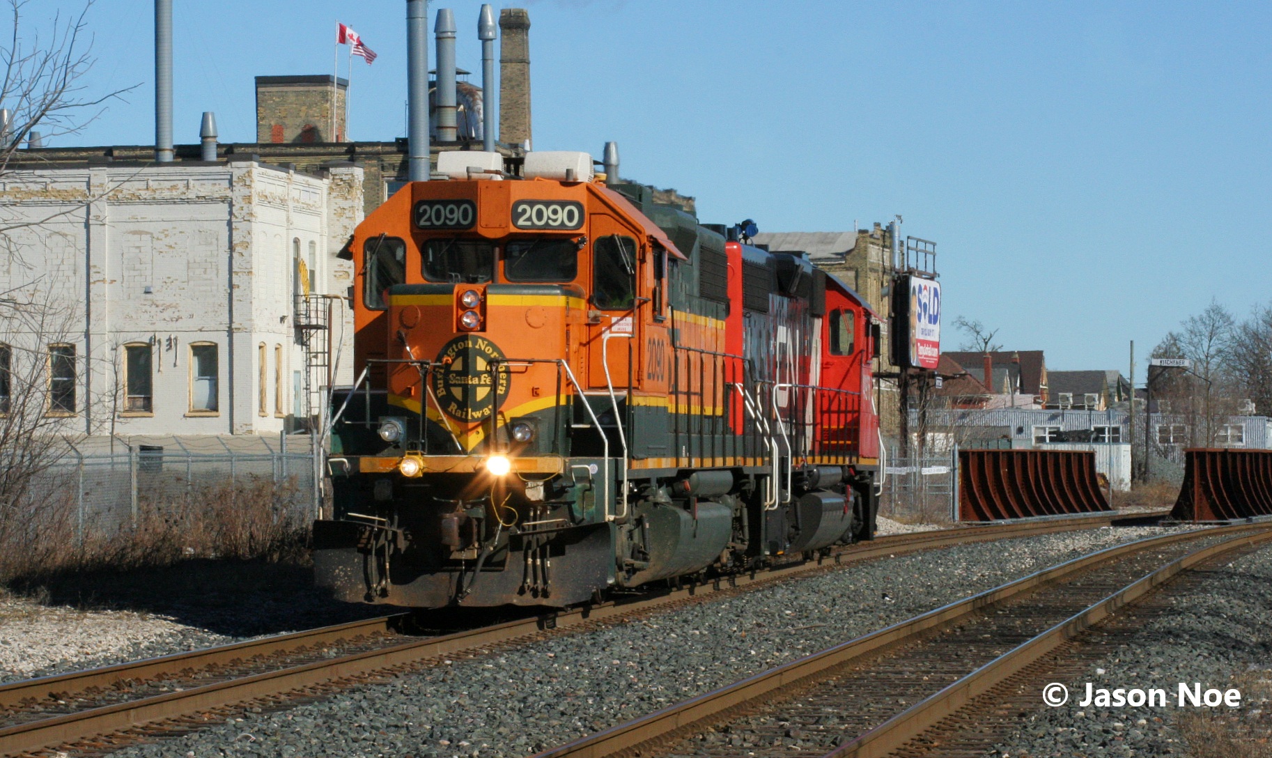 Railpictures.ca - Jason Noe Photo: CN L568 approaches the Duke Street ...