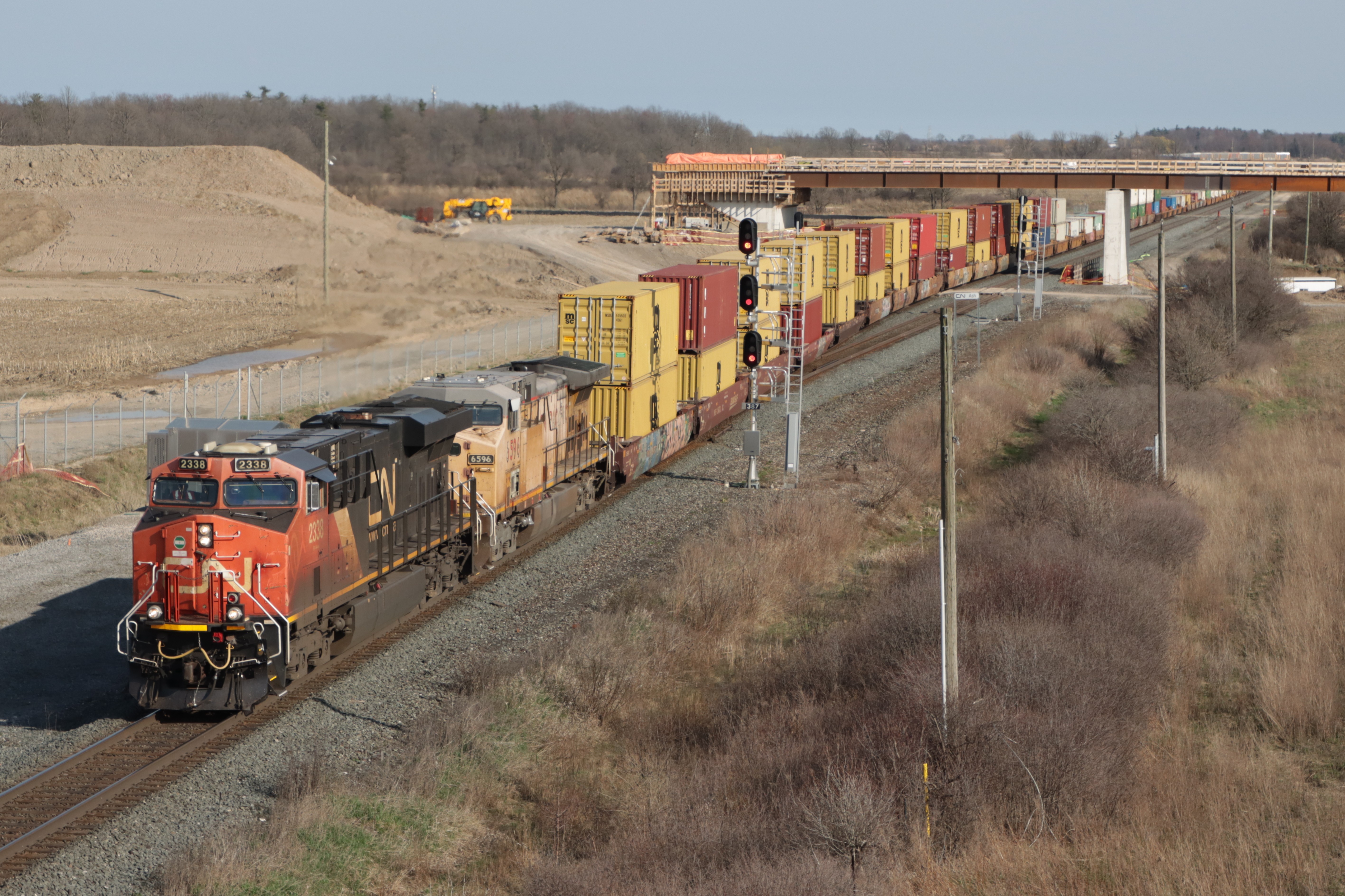 Railpictures.ca - Terry O'Shell Photo: With no assistance being ...