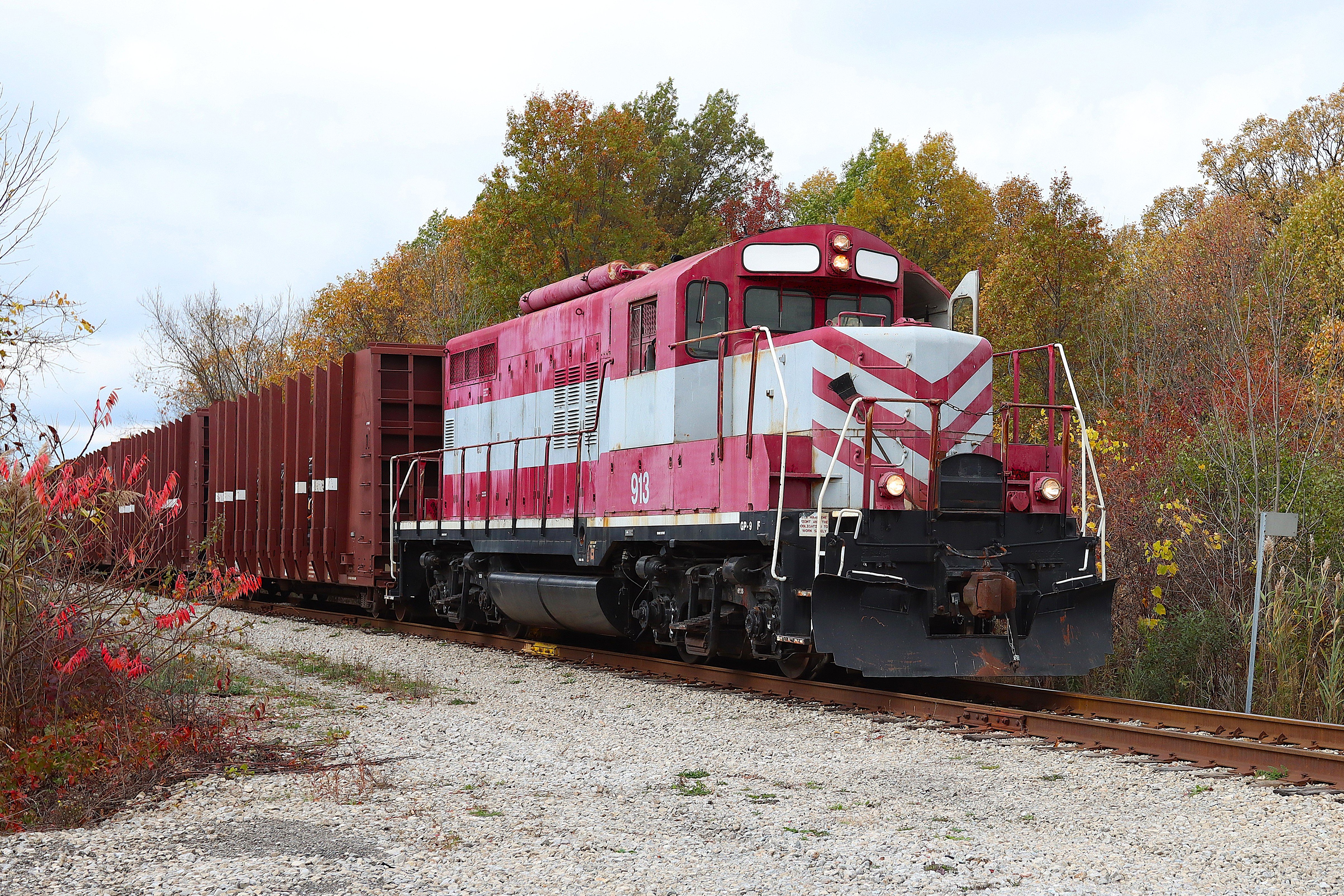 Railpictures.ca - Terry O'Shell Photo: With TRRY 108 sidelined, GIO ...