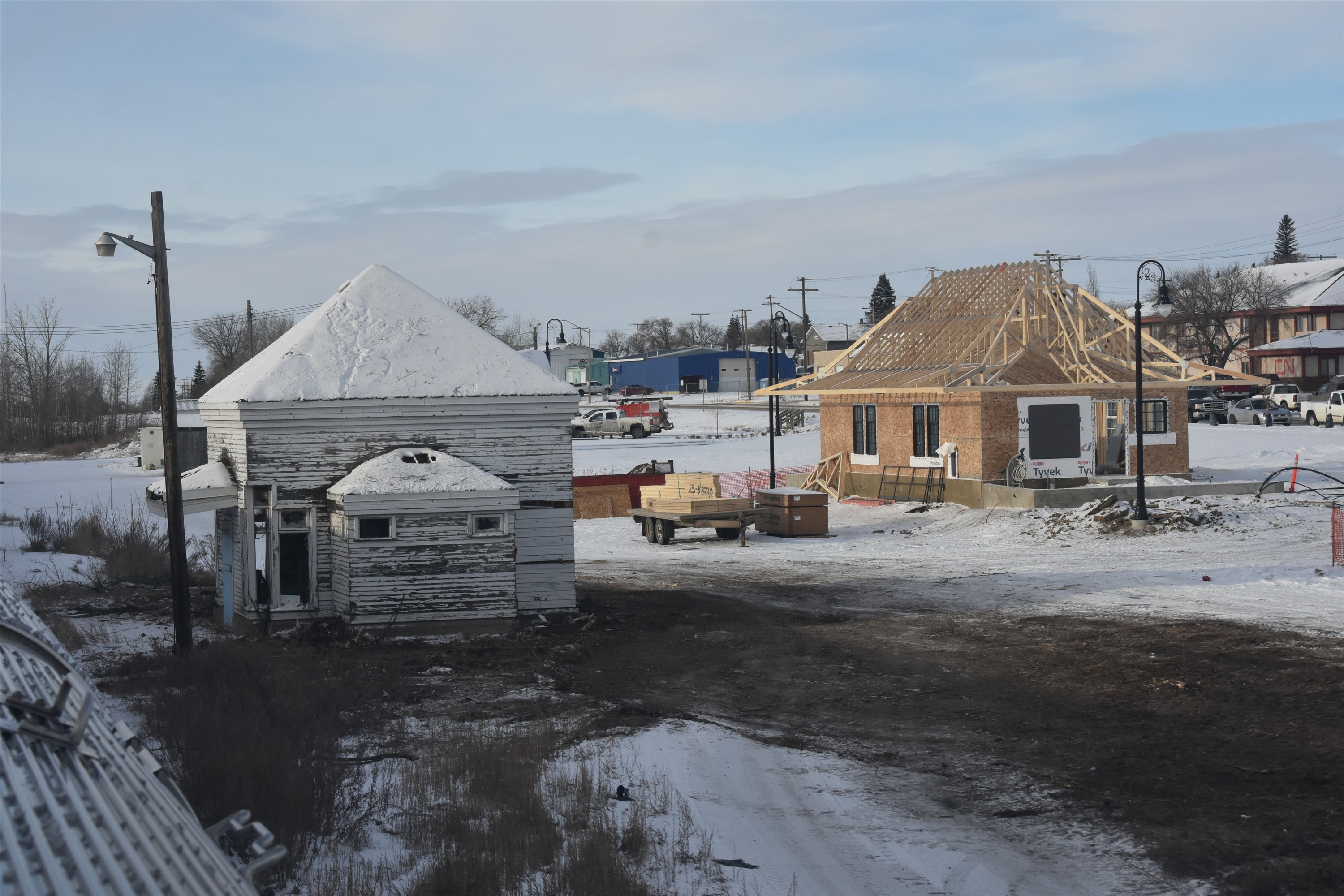 Railpictures.ca - Paul O'Shell Photo: Out with the old …. and in with ...