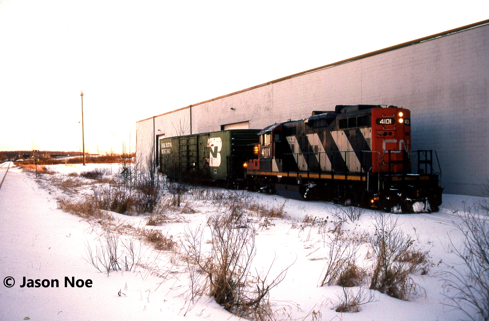 Railpictures.ca - Jason Noe Photo: Just as the sun sets on a cold ...